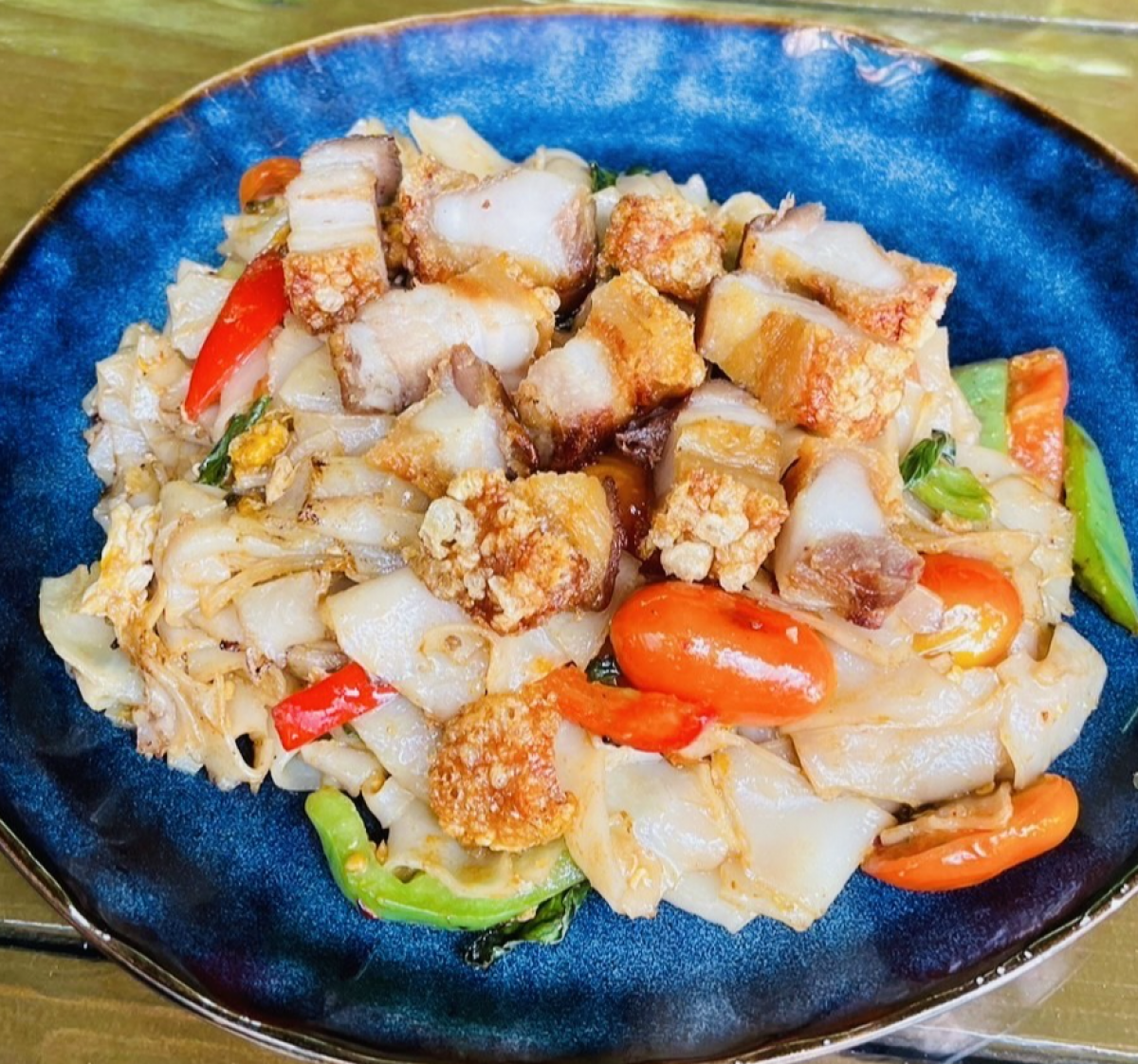 Moo Krob Devil Noodle